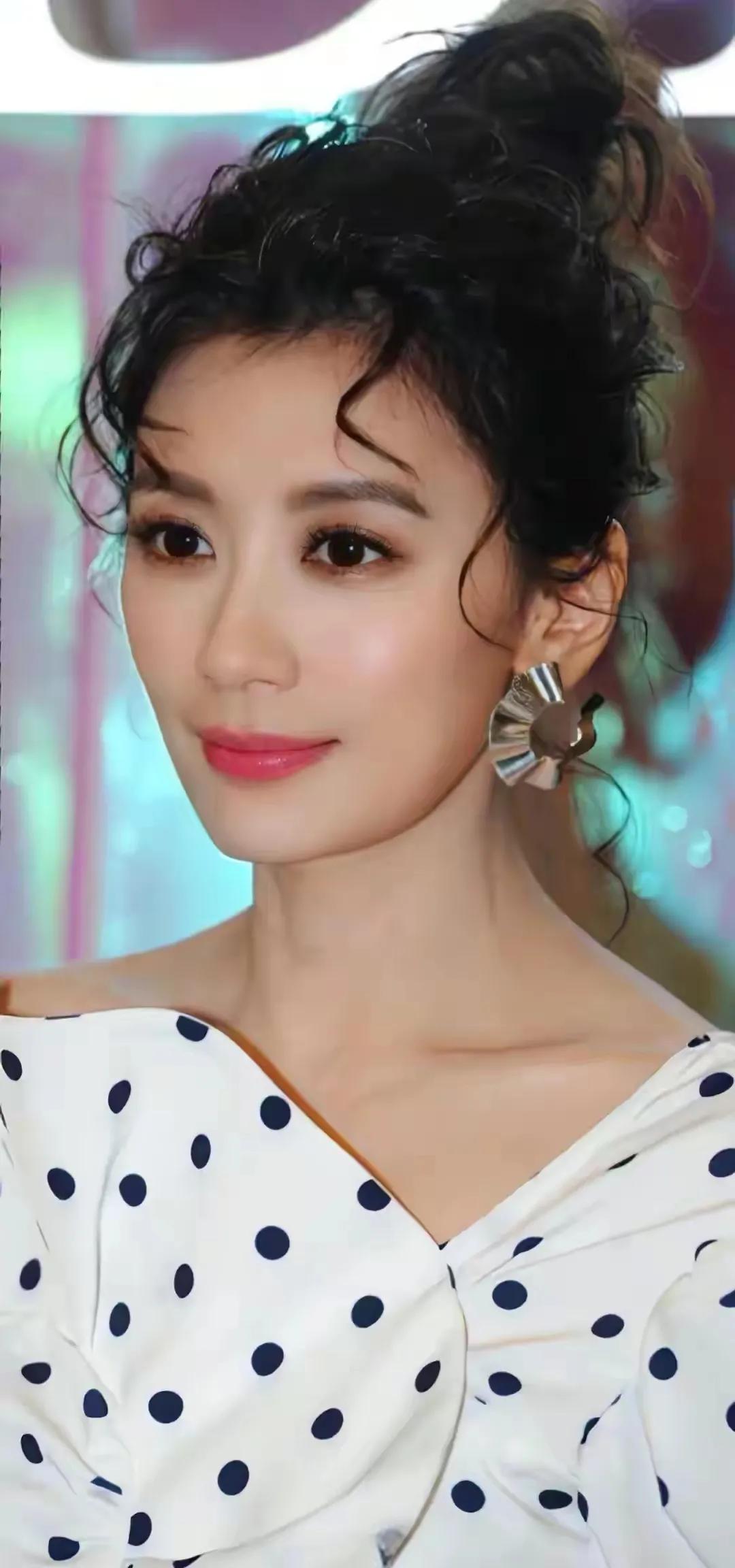 Alyssa Chia & Li Caihua stunning pictures - iMedia