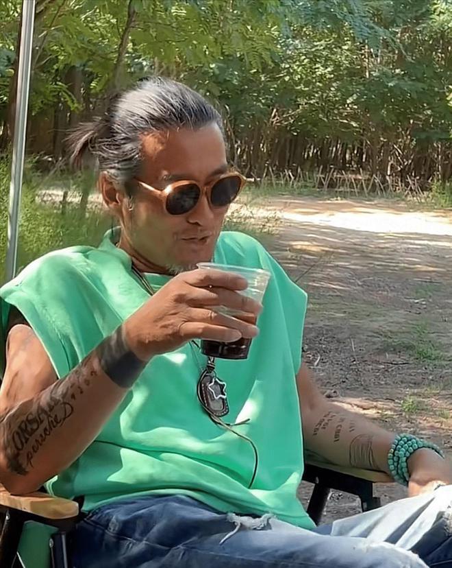 Actor Sun Xing went from being a star to driving an excavator on a ...