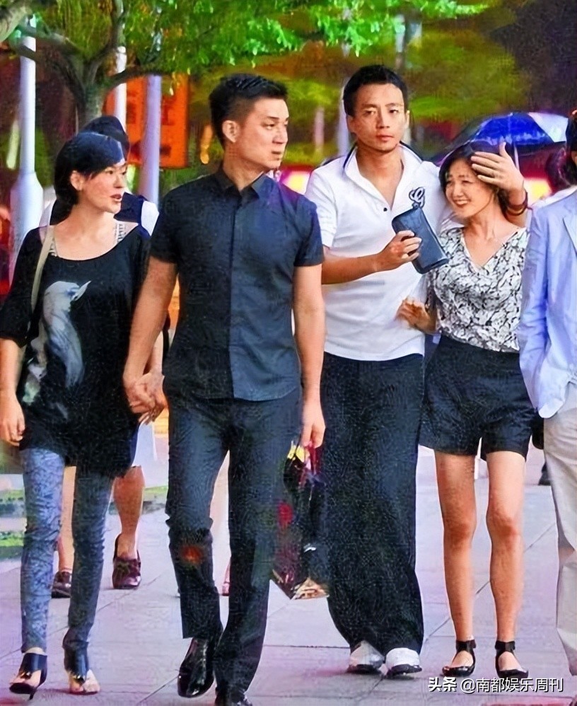 Tore his face directly... Is he trying to fight for children? - iNEWS