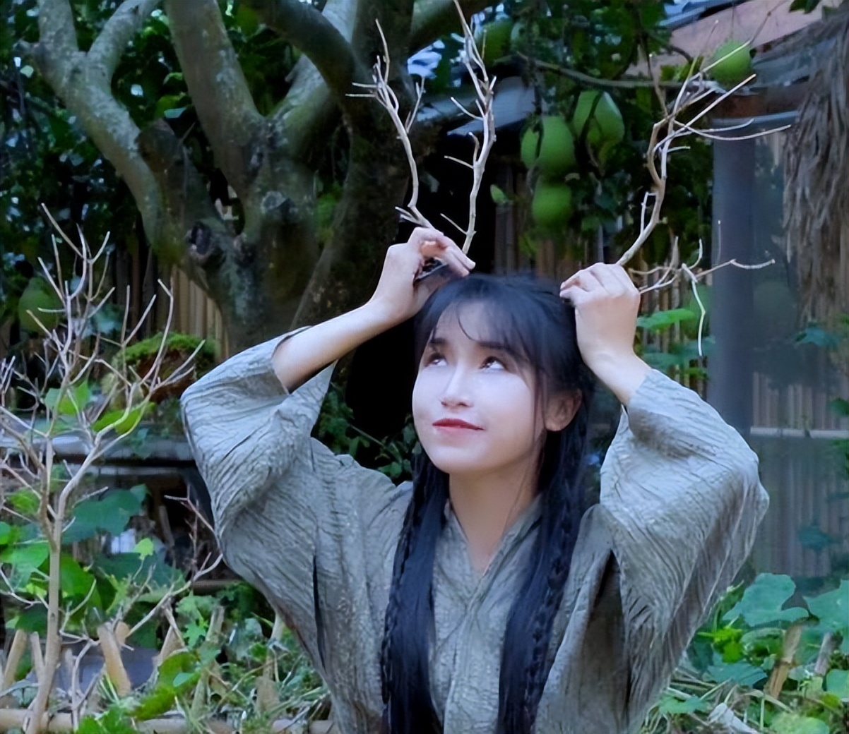 Nearly a year later, Li Ziqi and Wei Nian reconciled, and the 6-year grievance is about to end ...