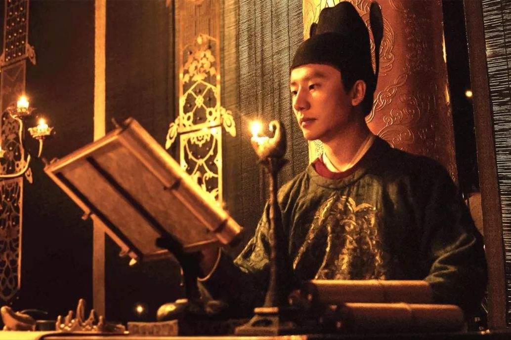 Bai Juyi became famous earlier than Li Shangyin and was 41 years older ...