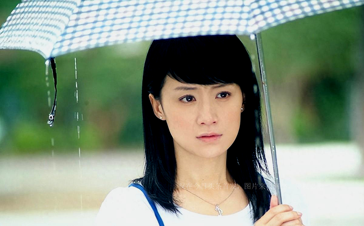 Once full of energy, now her face is stiff and paralyzed. What are the ...