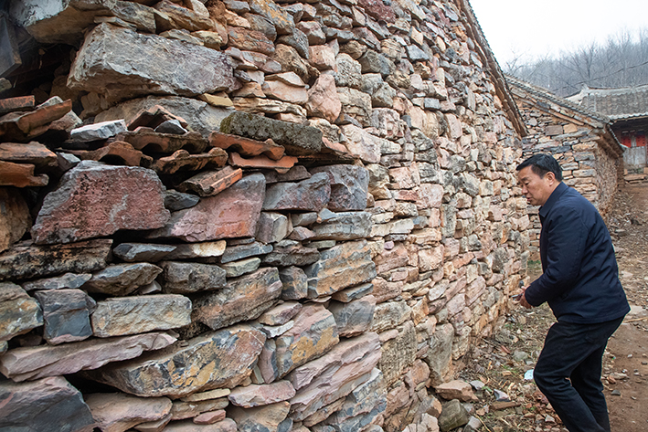 In Shitou Village in the strange stone array of Funiu Mountain, the ...