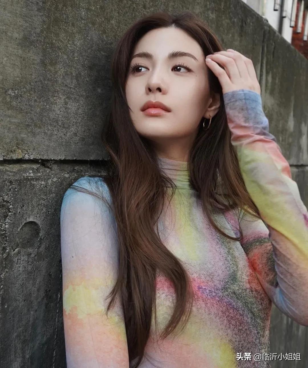 Lin Zhenna, a glamorous and glamorous beauty born as a model, with both ...