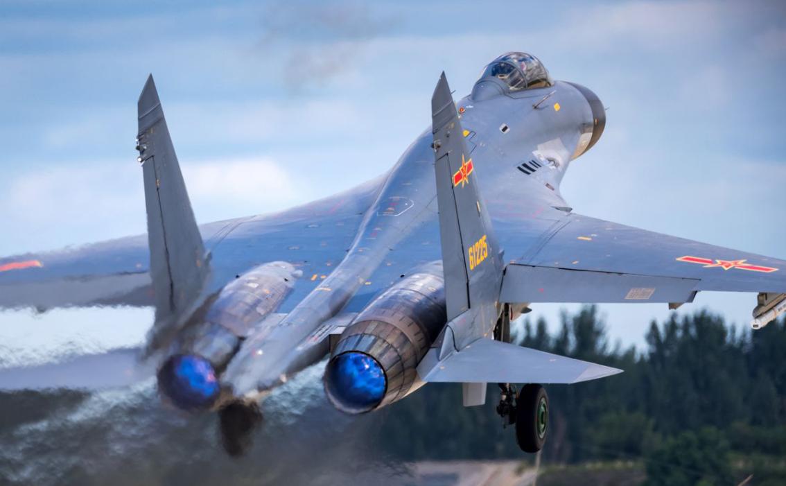 How powerful is China's J-15 fighter? - iNEWS