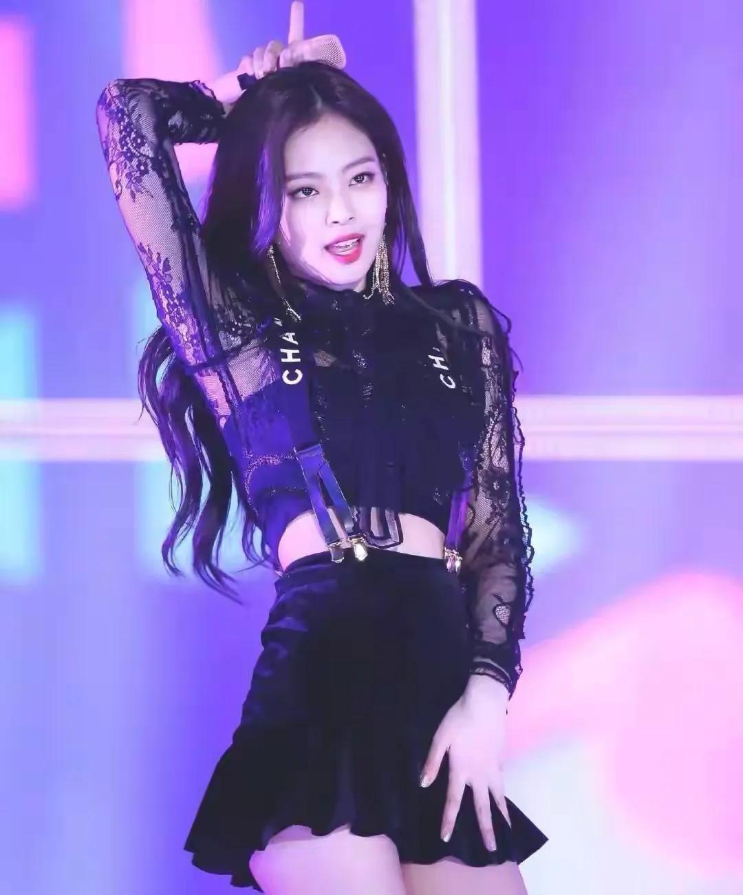 Jennie stage beauty - iNEWS