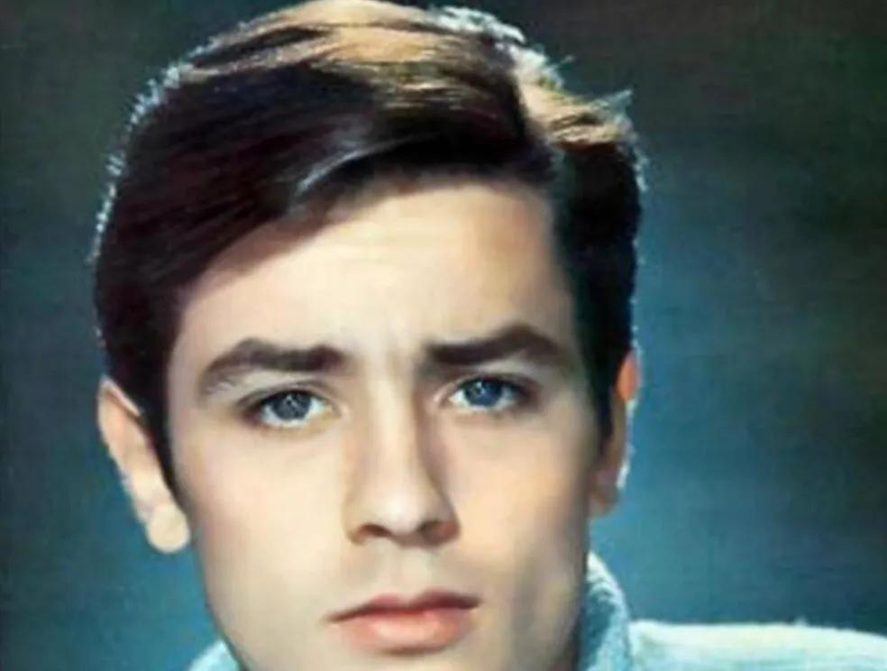 Alain Delon, the most beautiful French man "Zorro", supports the choice ...