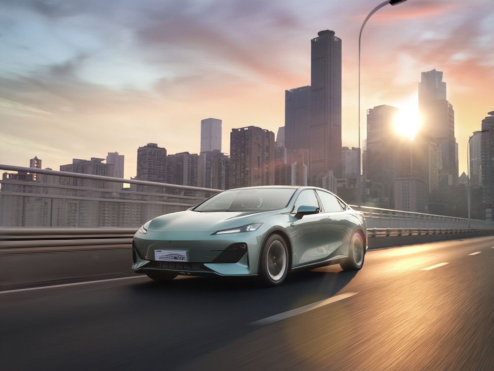 深藍SL03交付8568台，重塑新勢力陣營格局 - 頭條匯