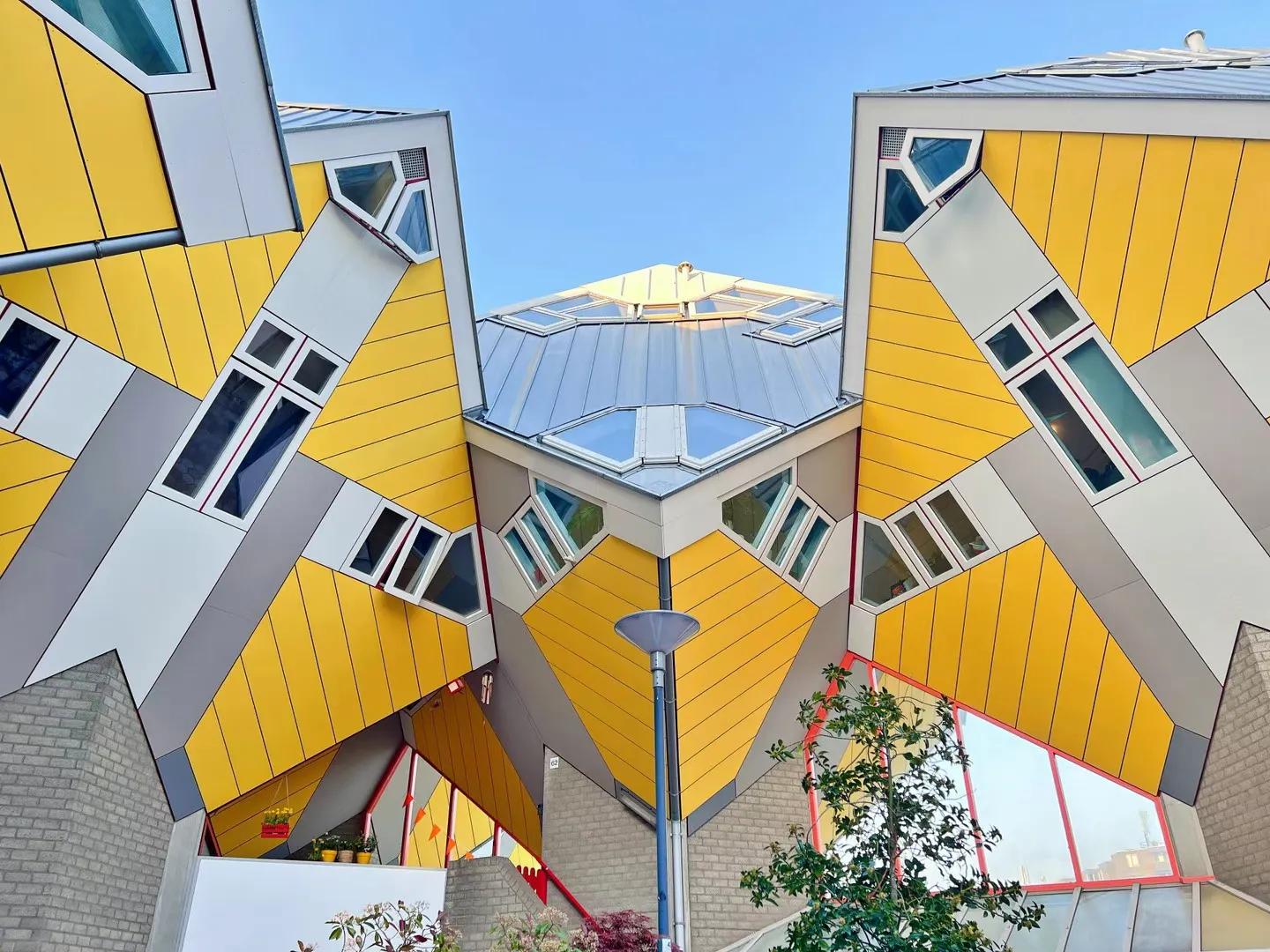 "Travel to Europe" XV. Strange Houses in Rotterdam - iNEWS