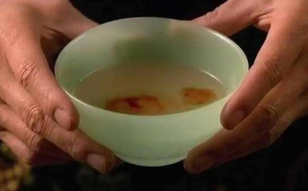 If you have two toenails on your little toe, you may not be a pure Han ...