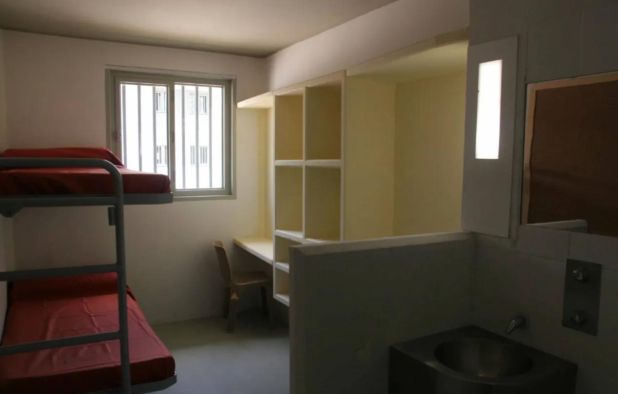 The coolest "Prisoner King"!Alves was moved to a luxury prison with ...