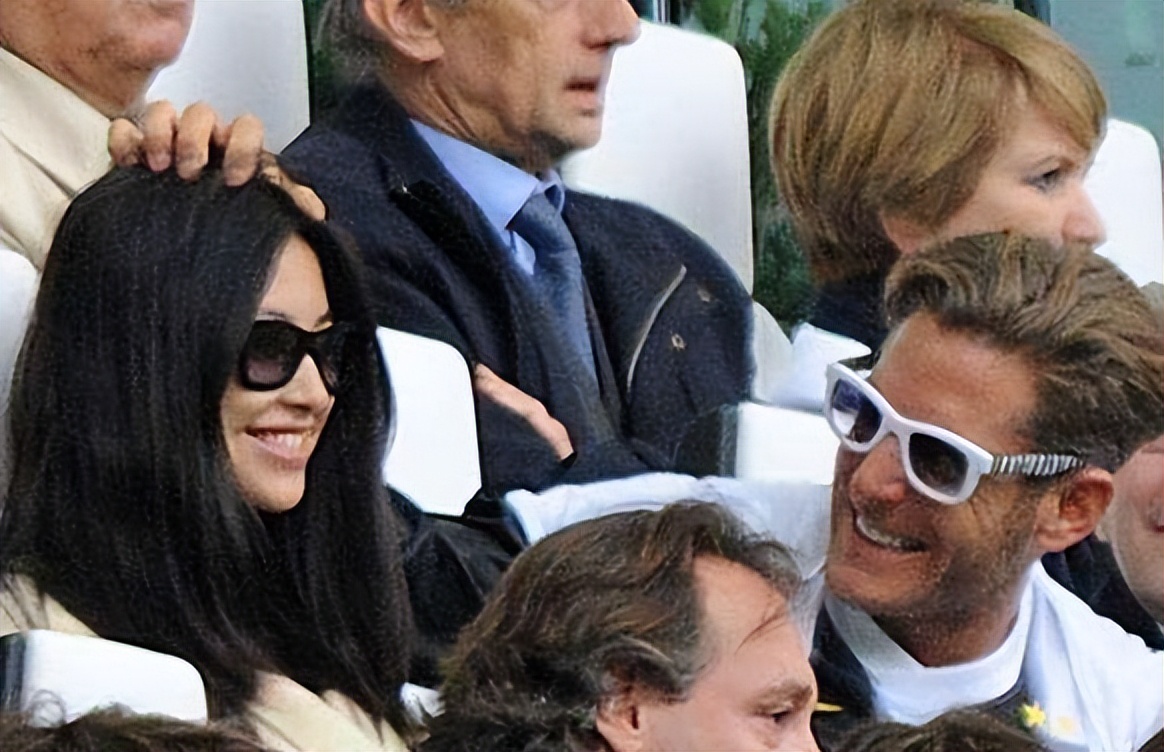 Zhu Zhu: She is pretty, but she is low-key and unassuming. She only got ...