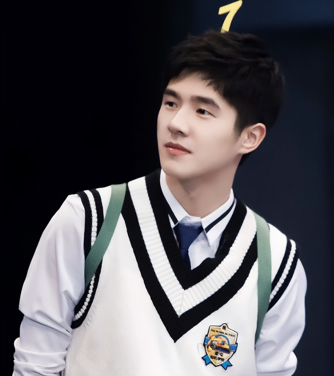 Liu Haoran picks his feet in public and hears that he was secretly ...