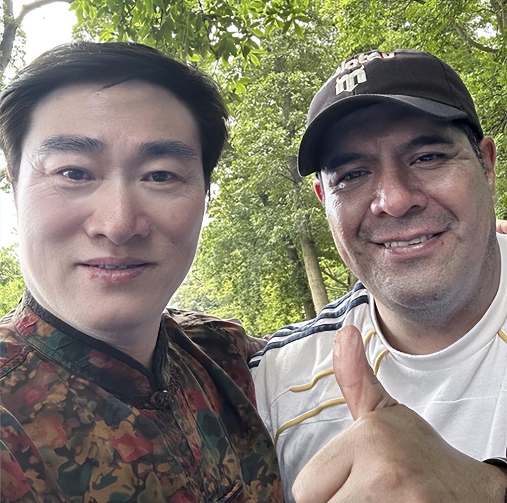 Chinese painting master Wang Yugen was invited to teach Chinese ...