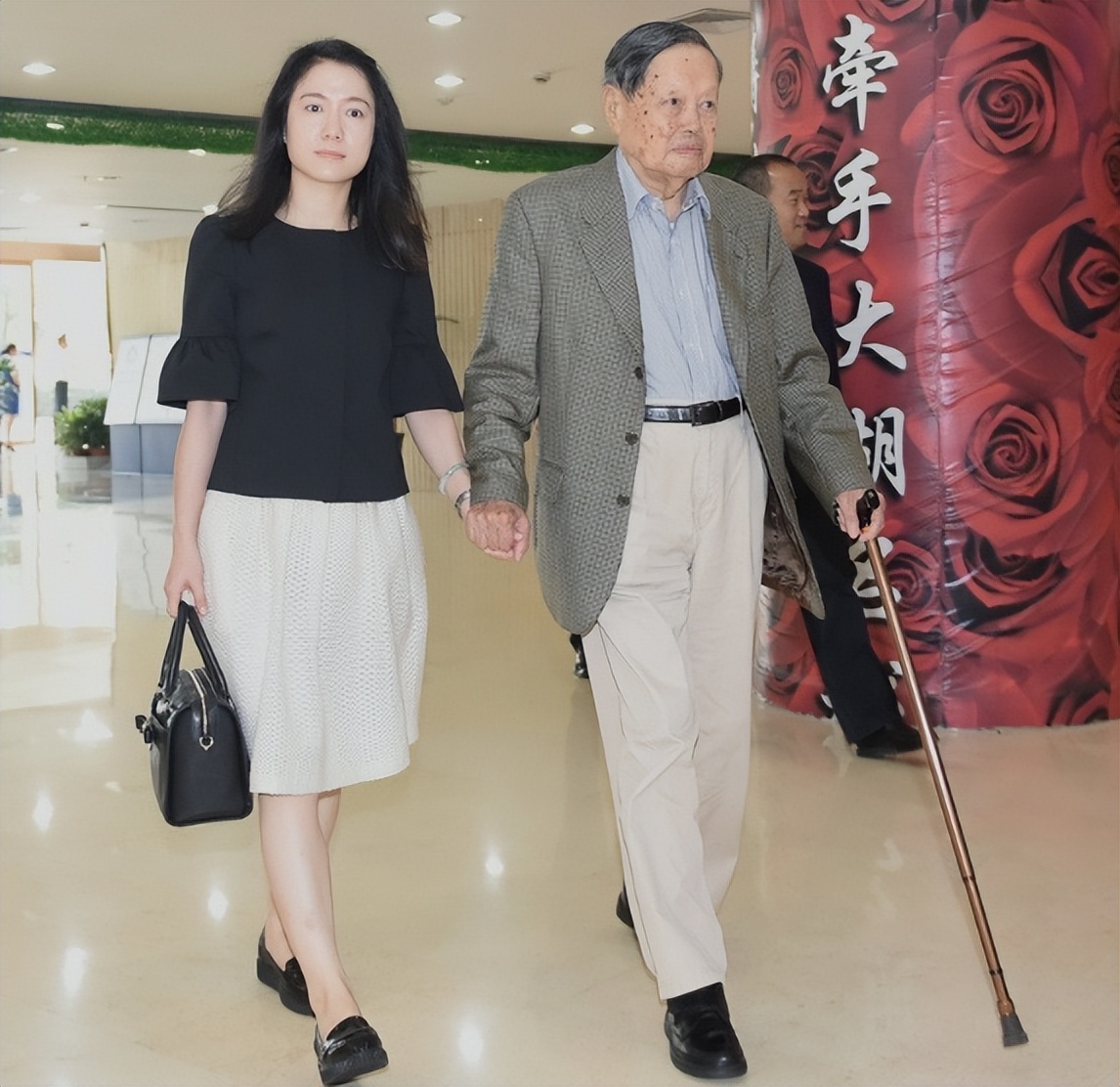 Yang Zhenning's birthday will was exposed: the 1.8 billion property ...