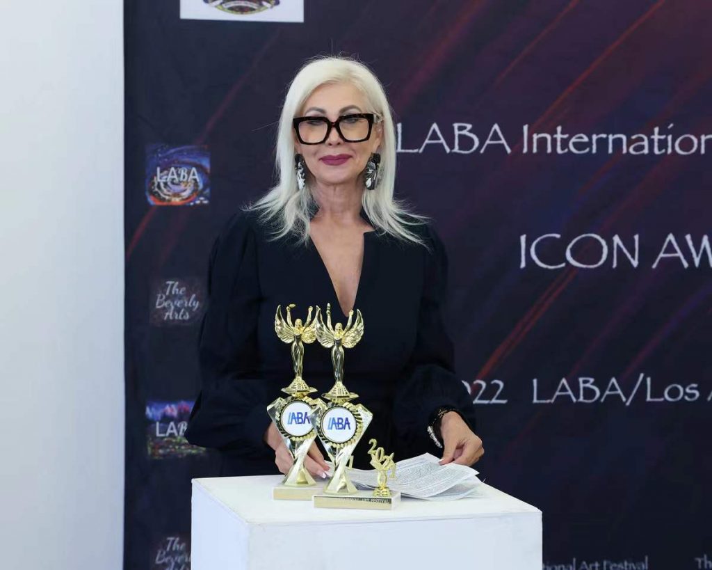 Chinese-American artist won the LABA logo award at the LABA ...