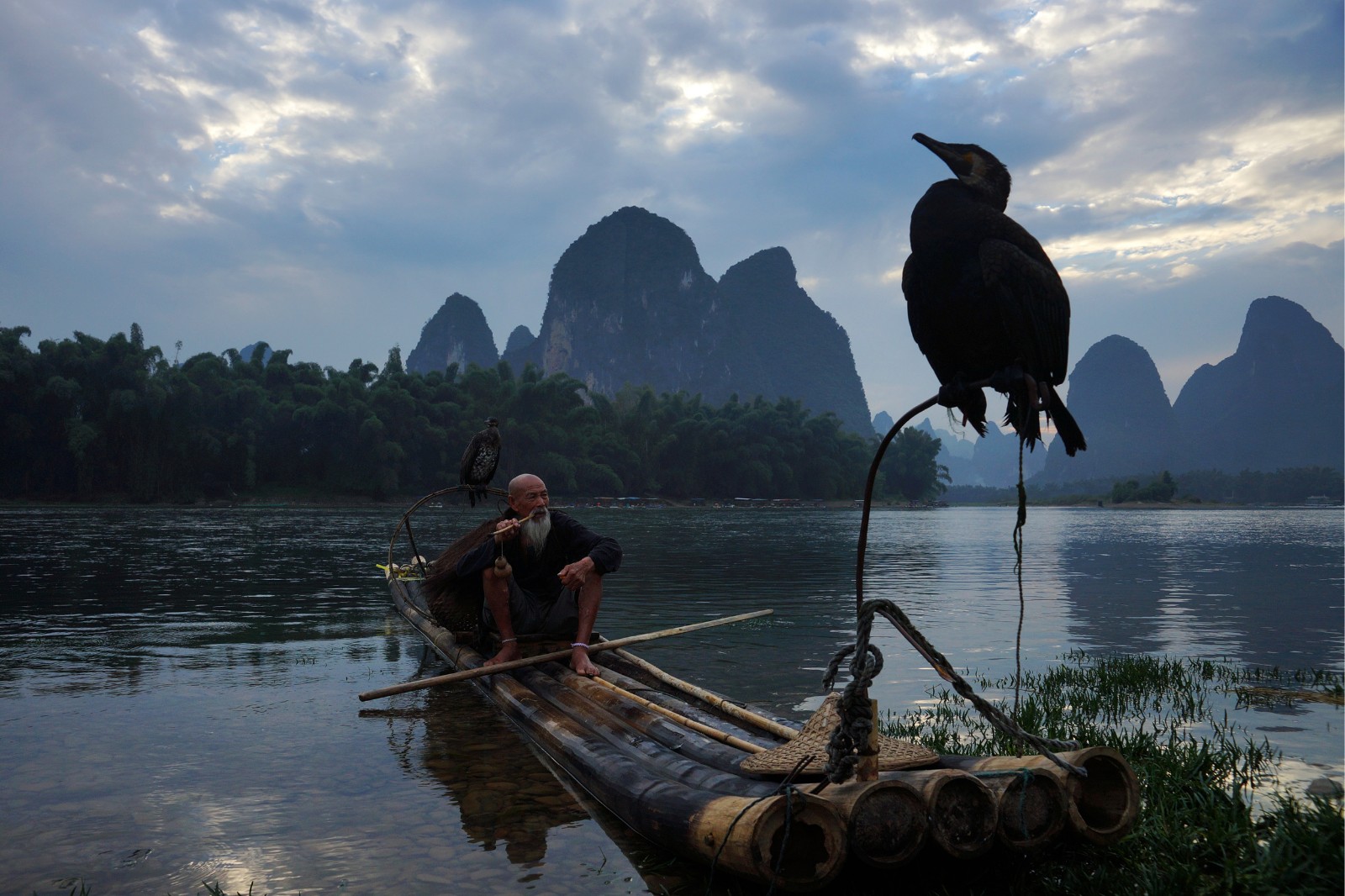 The most free and easy is Su Shi's "Ding Fengbo", which is the most ...