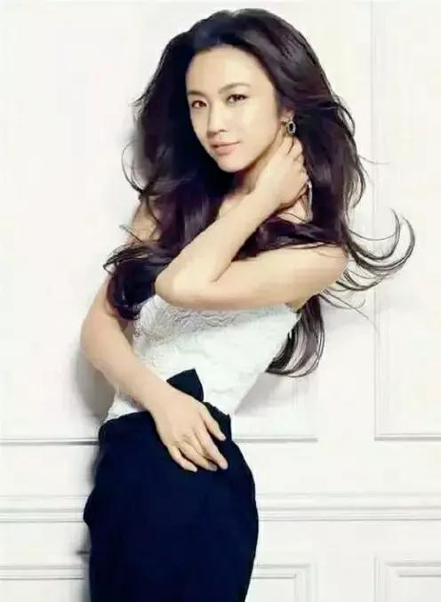 Tang Wei: Elegant and charming - iNEWS