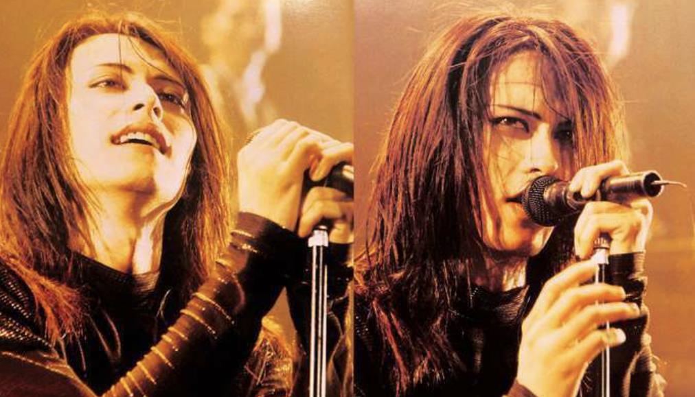 Well-known singer collapsed at the concert and has been confirmed to ...