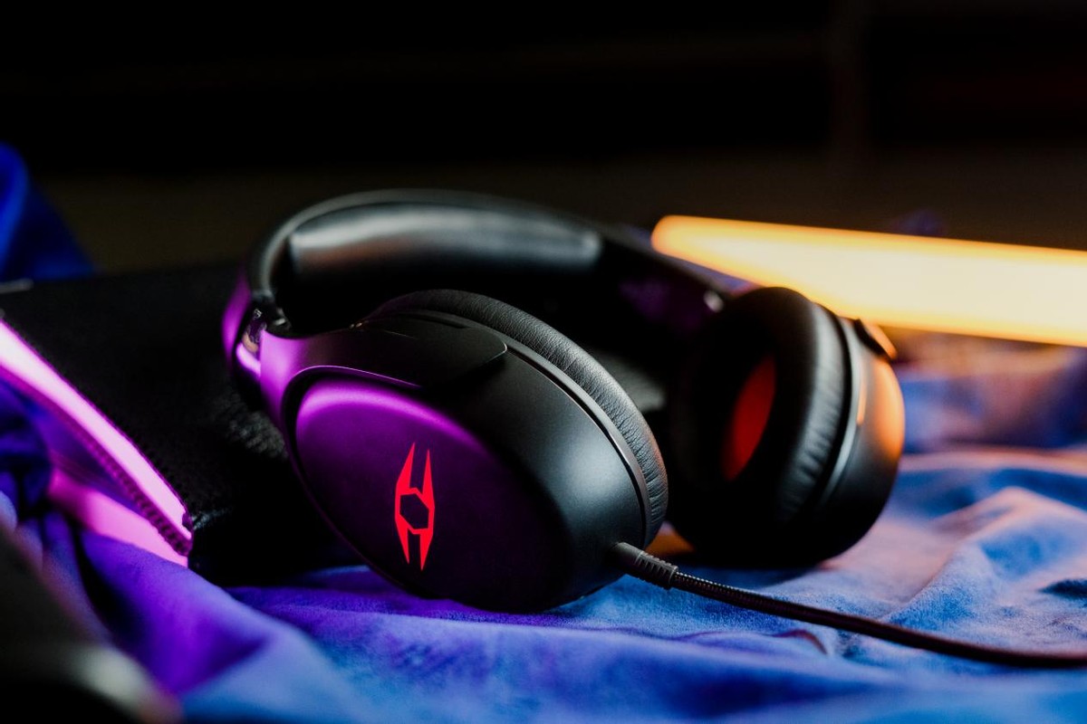 Professional gaming headsets bring you the ultimate gaming experience ...