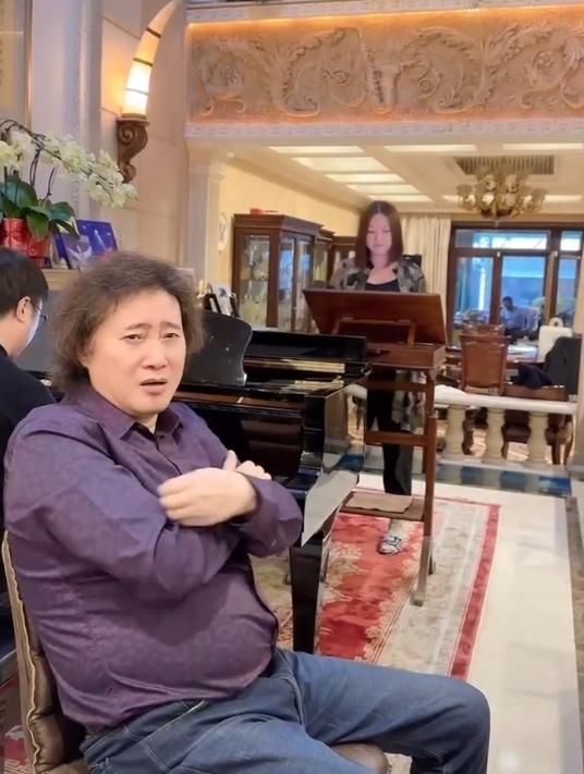 Dai Yuqiang made public appearances after the death of his mother ...