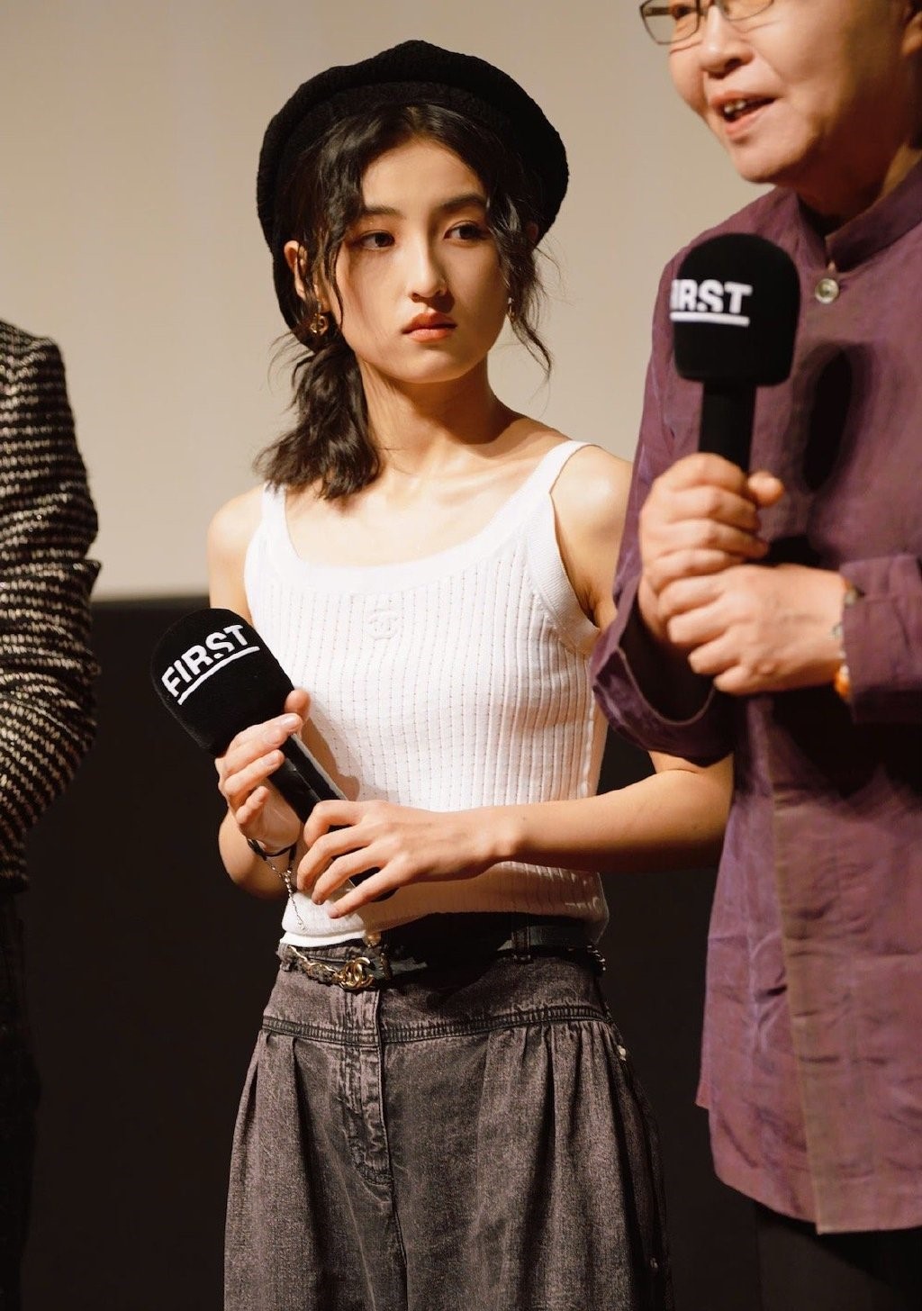 Zhang Zifeng was very thin at the event, his arm muscles were smooth ...