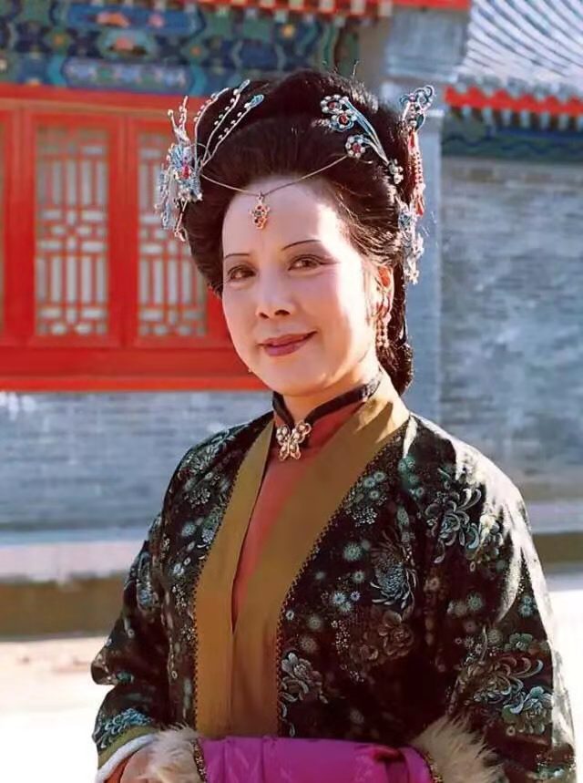 The two most miserly people in "A Dream of Red Mansions" each have ...