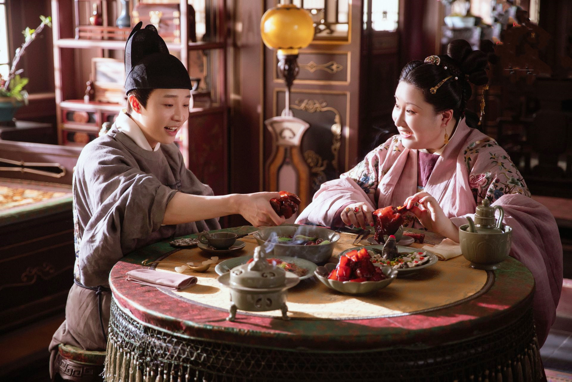 "Journey of Delicious Foods": A real meal drama, with many comedians ...