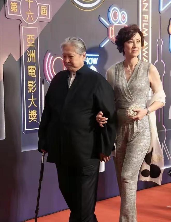 This night in Hong Kong fully reflected the "neglect" of mainland stars ...