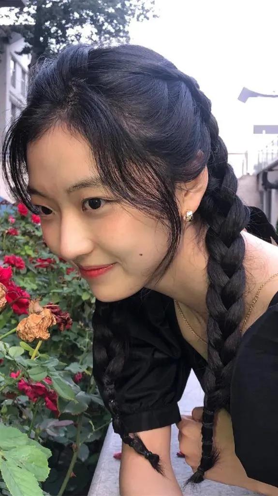 Mainland actress Sun Qian - iNEWS