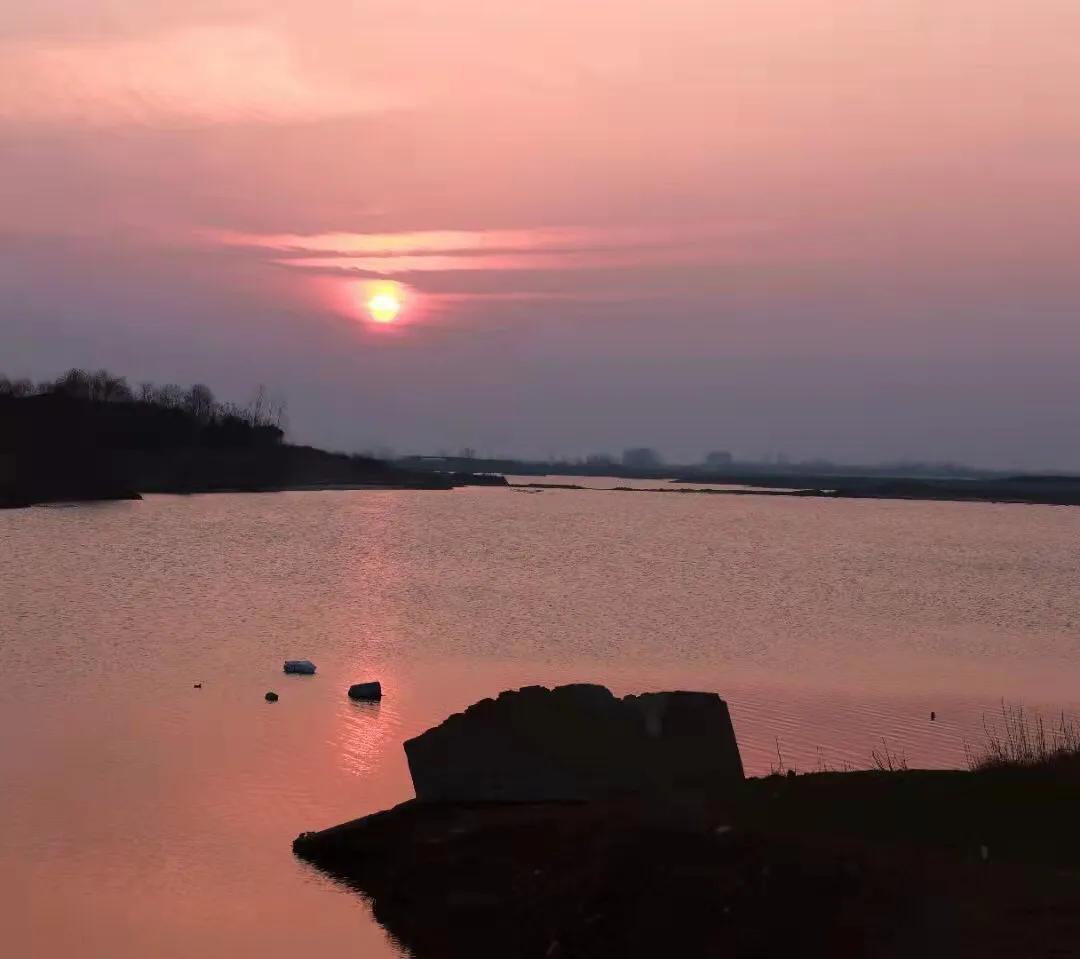 The sunset is infinitely beautiful - iNEWS