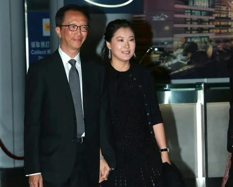Fu Mingxia and her 26-year-old husband have been married for 20 years ...