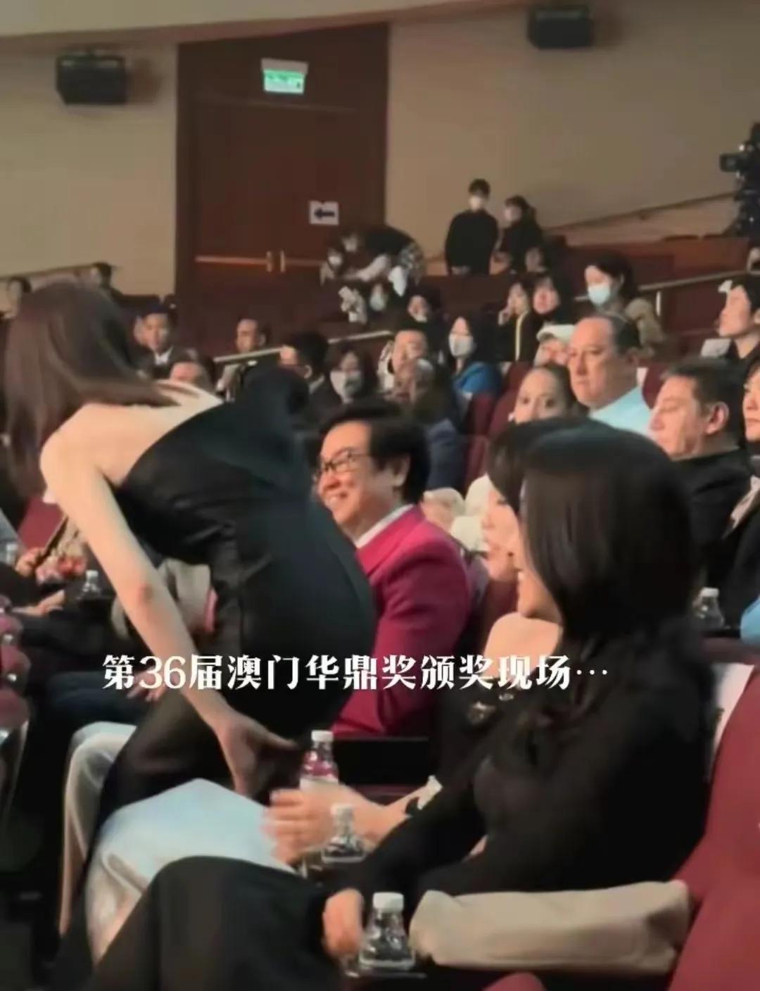 76-year-old Huang Baiming caused controversy again! Staring closely at ...