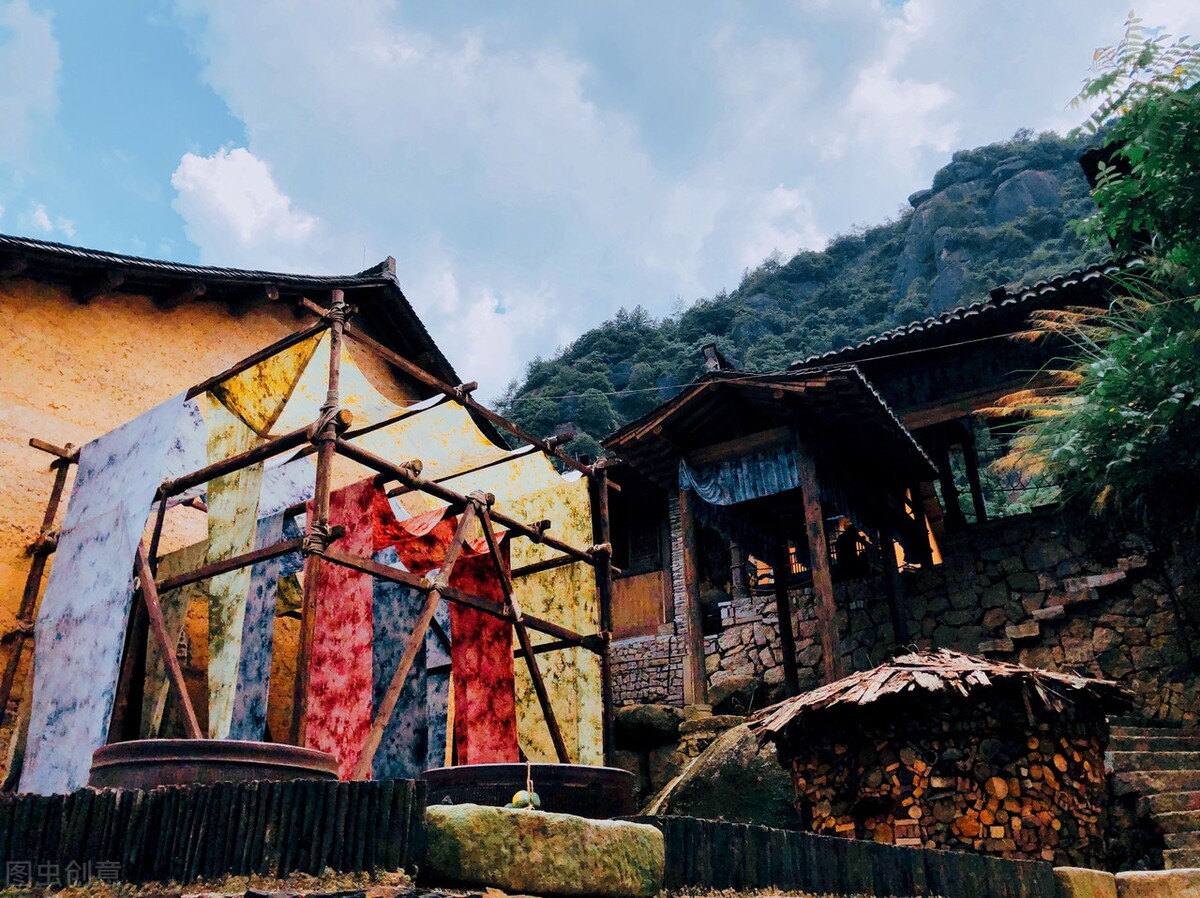 Fantastic martial arts town - Wangxian Valley - iNEWS