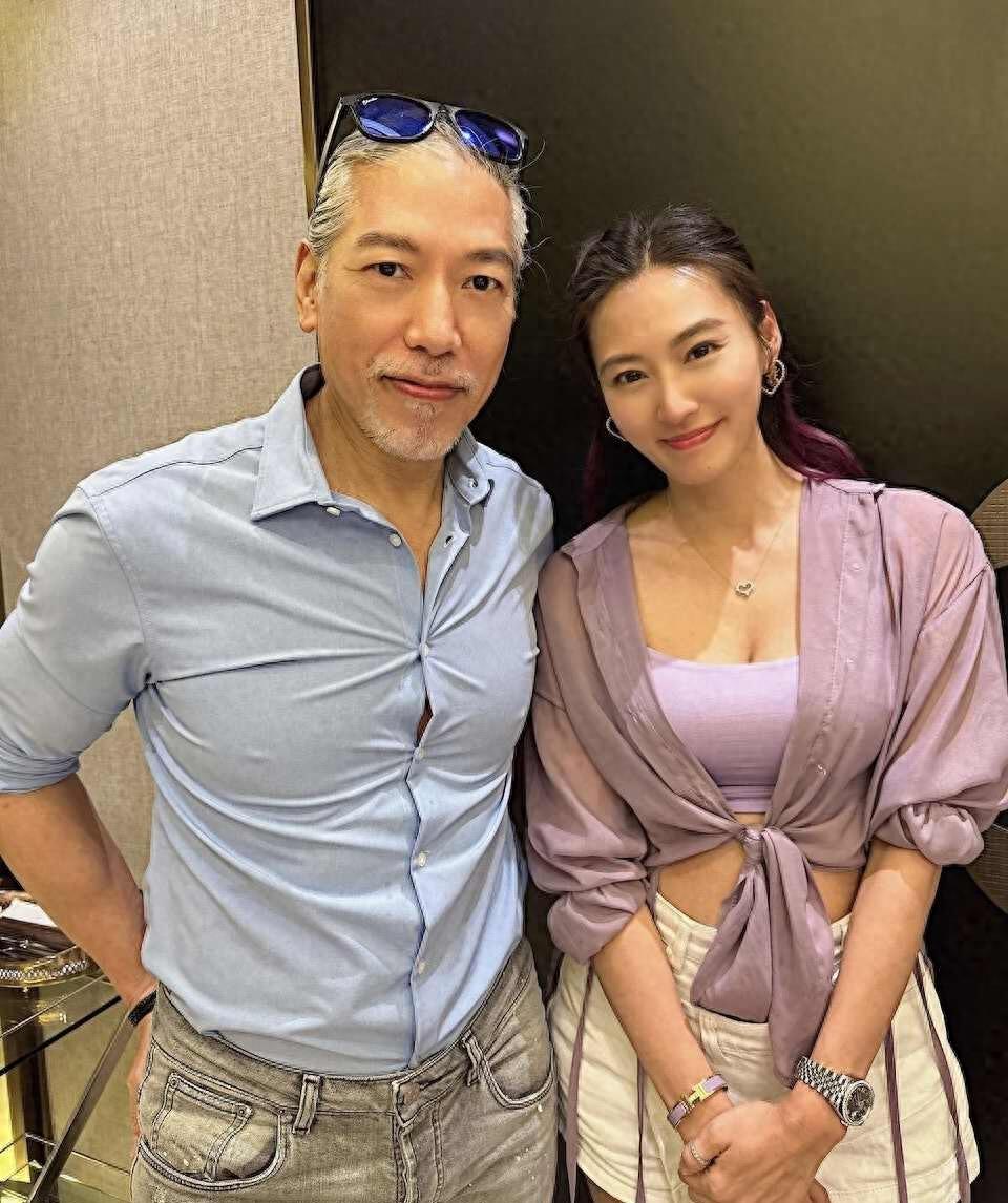 Photos of Zhang Yaoyang's private gathering with a wealthy woman are ...