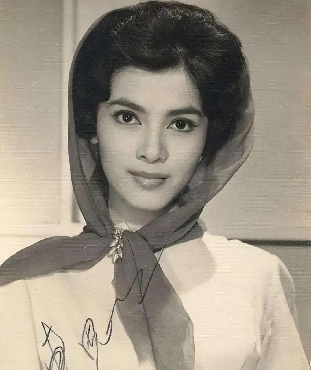 The Peak Moment of Star Appearance——Chen Sisi - iMedia