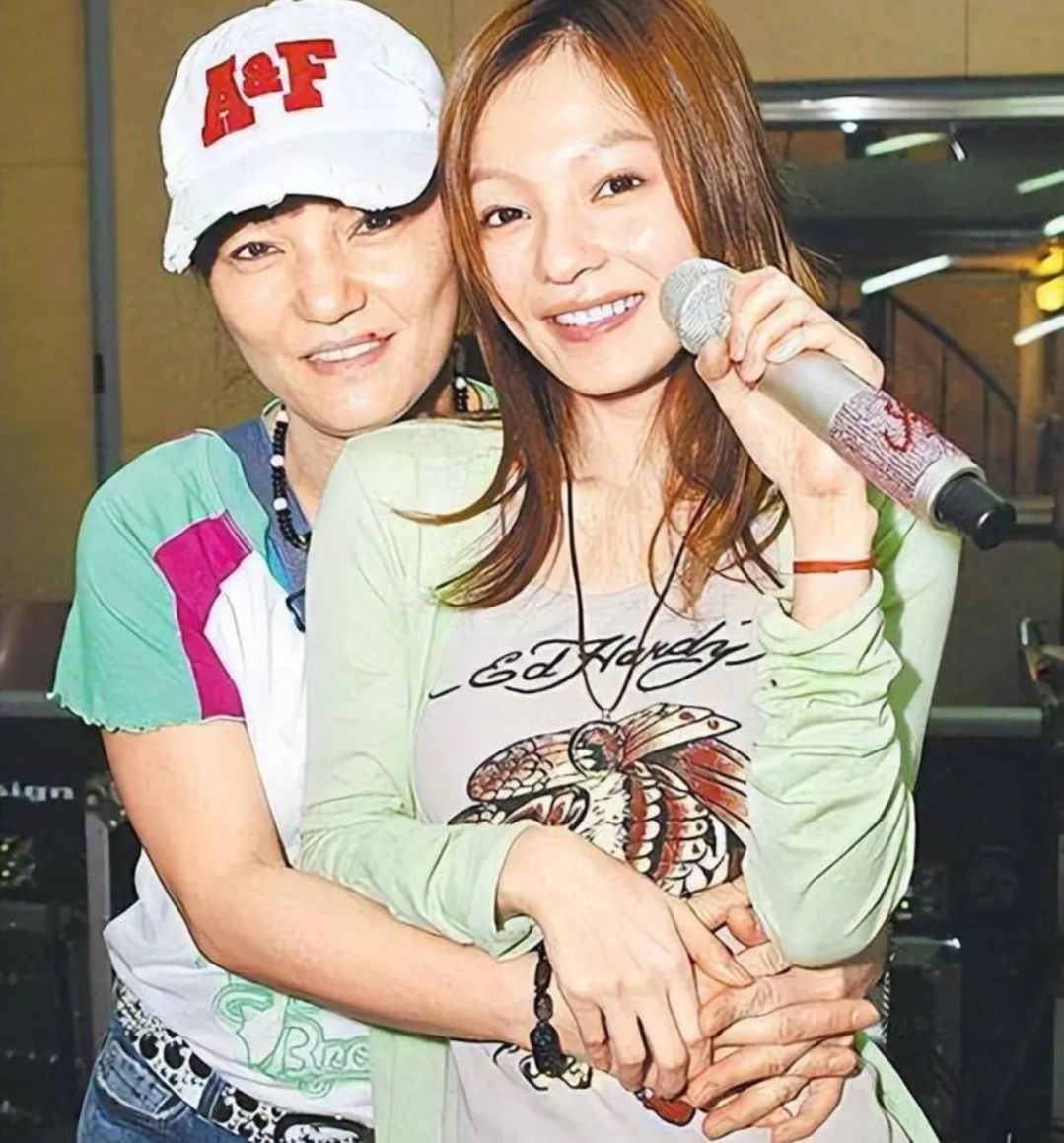 Zhang Shaohan brings back the old story, she needs money to be hospitalized when she is sick ...