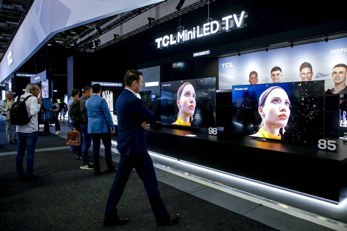 Europe's first TV-quality ceiling!TCL X11 Link Yao IFA 2022 - iNEWS
