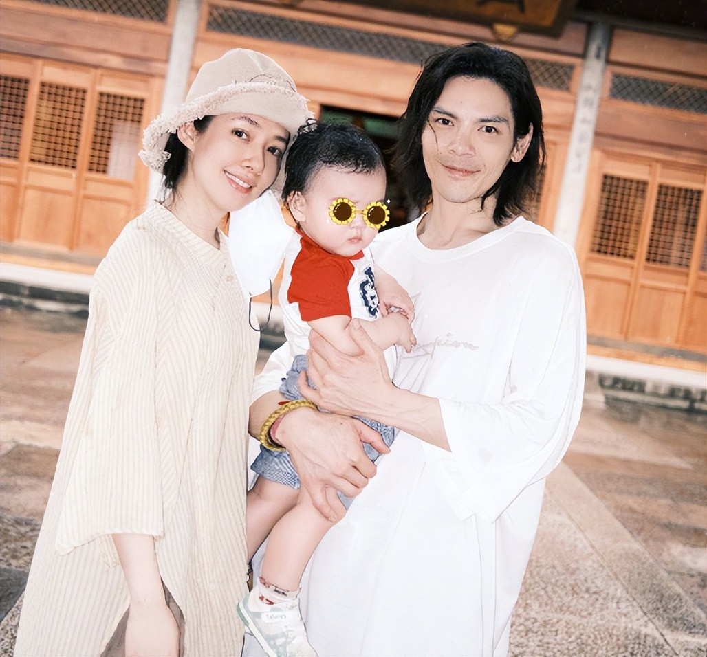 Guo Biting brought her children to Xiang Zuoqing's birthday Netizens: a ...