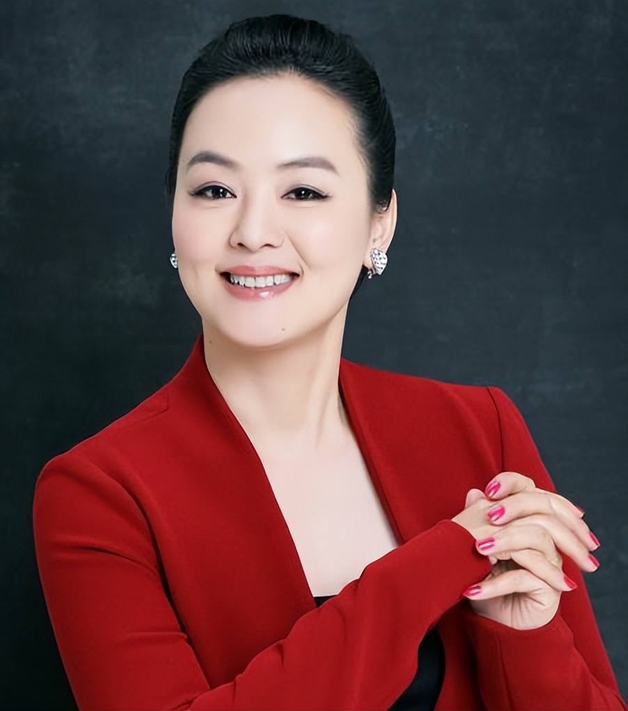 Sun Xiaomei, host of CCTV - iNEWS