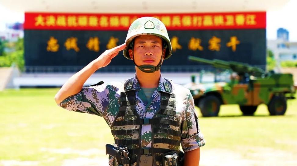 Huang Jiang: Chasing Dreams and Playing Youth - iNEWS