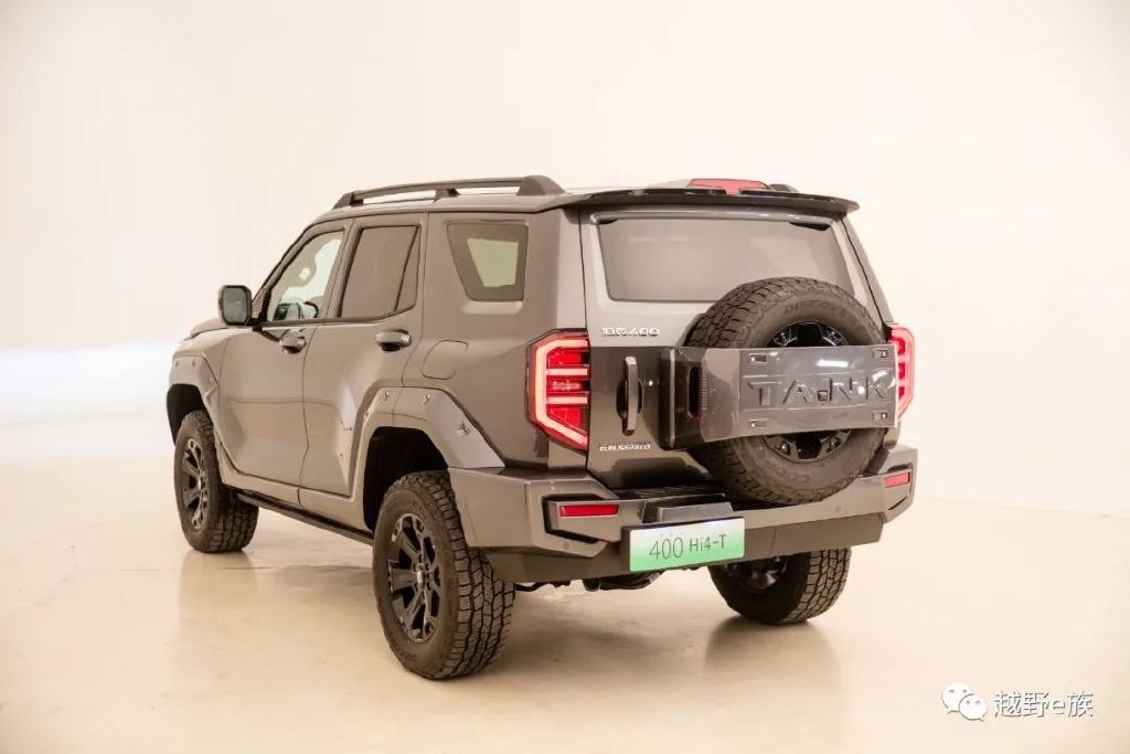 Tank 400 Hi4-T: Take all urban off-road? - iNEWS