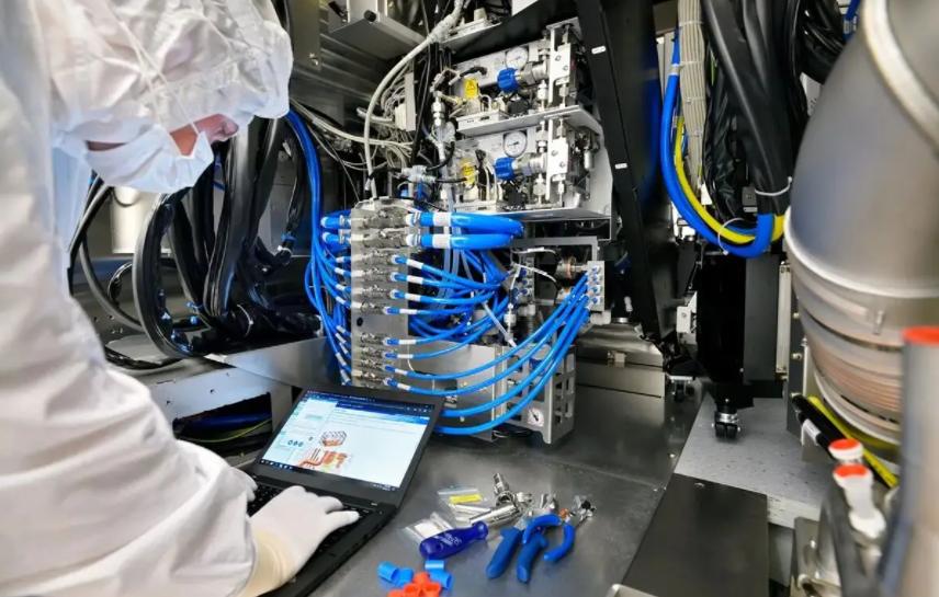 After China increases the import of ASML lithography machines, the ...