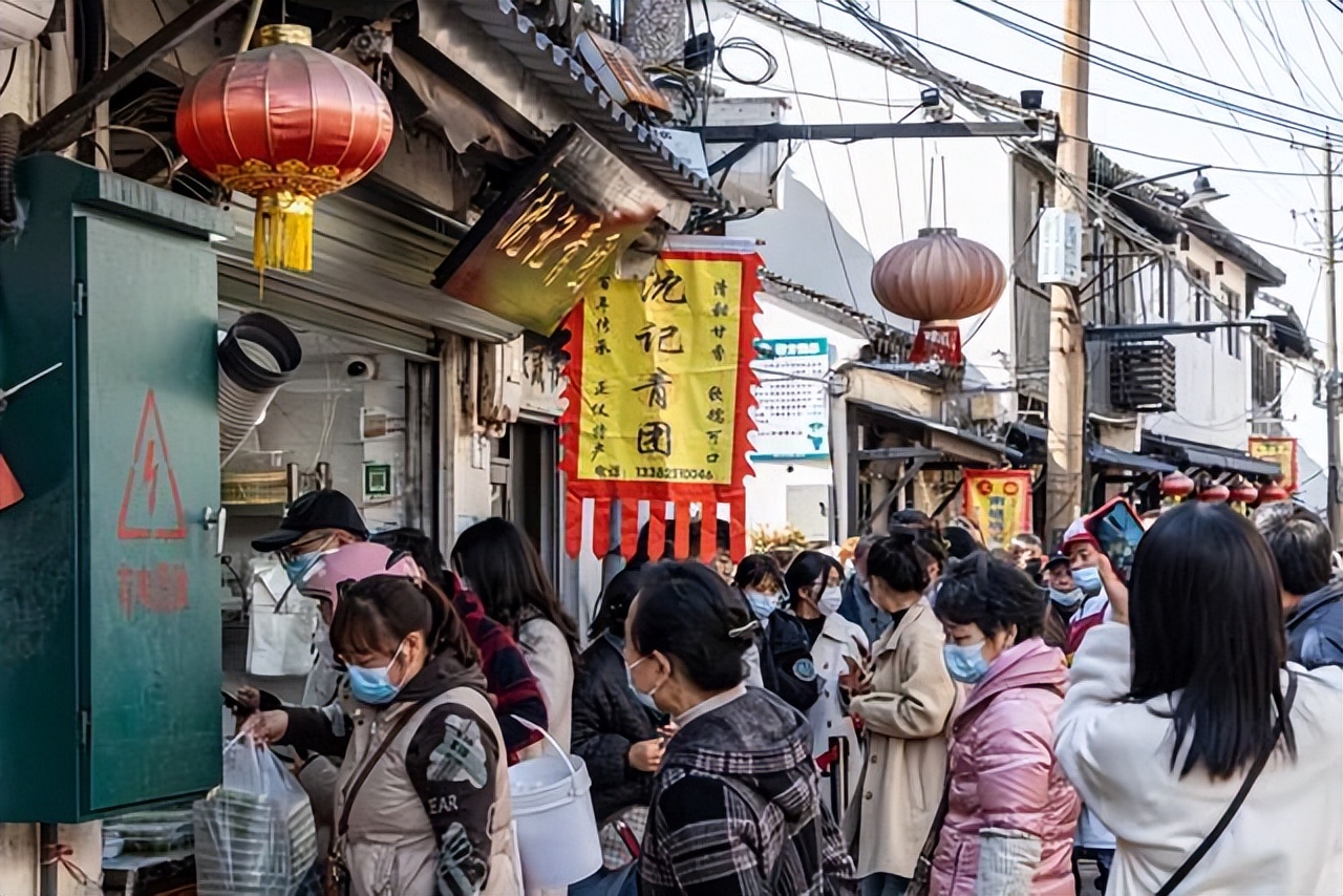 Popular food in Fengmen Hengjie - iNEWS