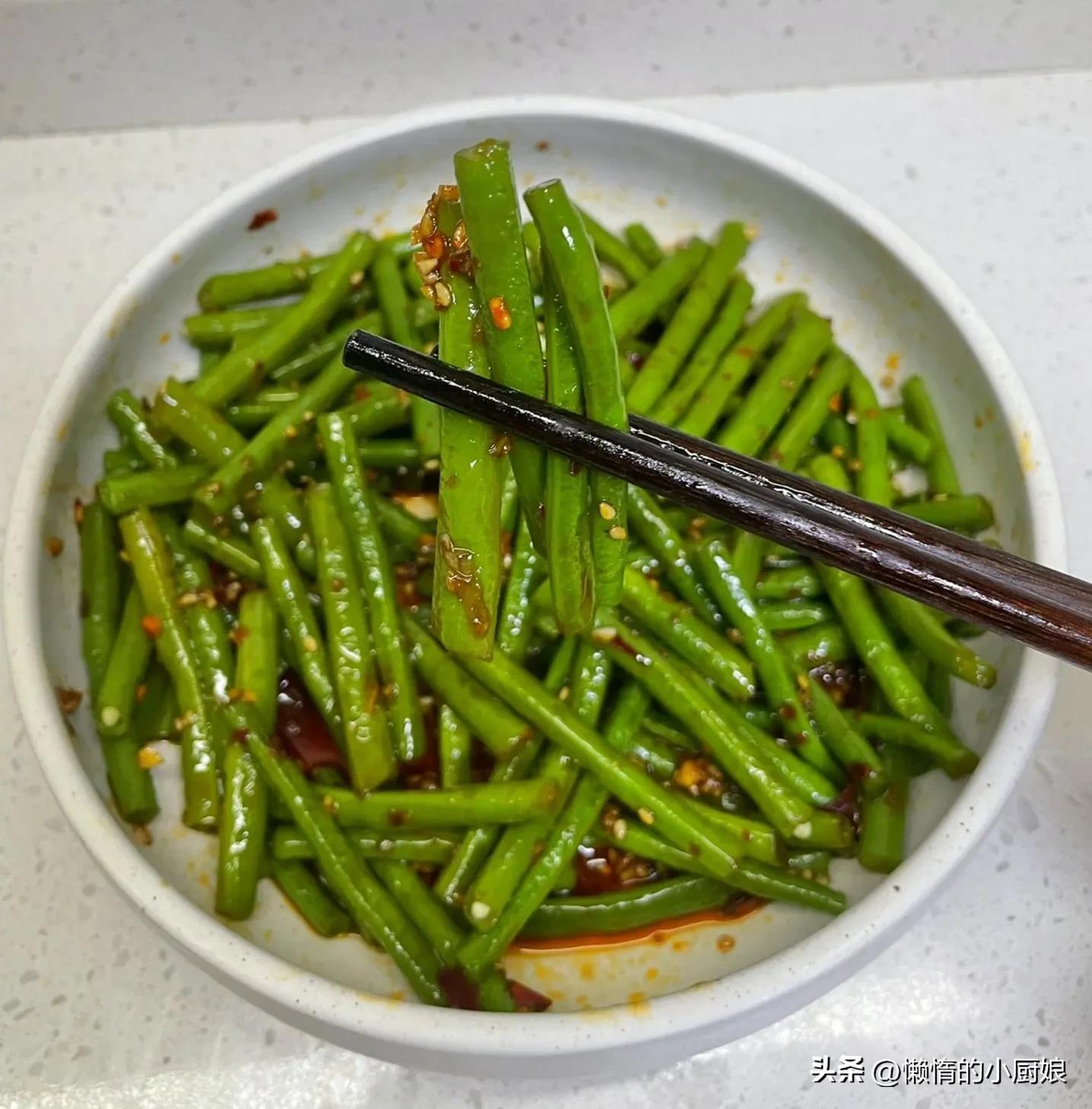 Super appetizing and greasy cold cowpea, I can eat a plate by myself ...