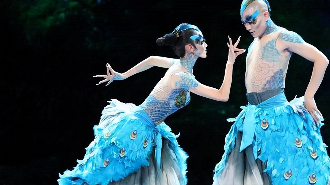 Yang Lipings New Dance Caused Controversy Again The Female Dancer