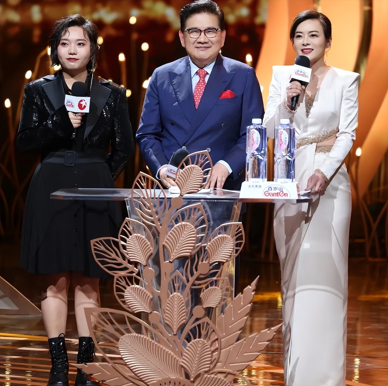 There was a mistake in hosting the Dragon TV grand ceremony, Cao Kefan ...