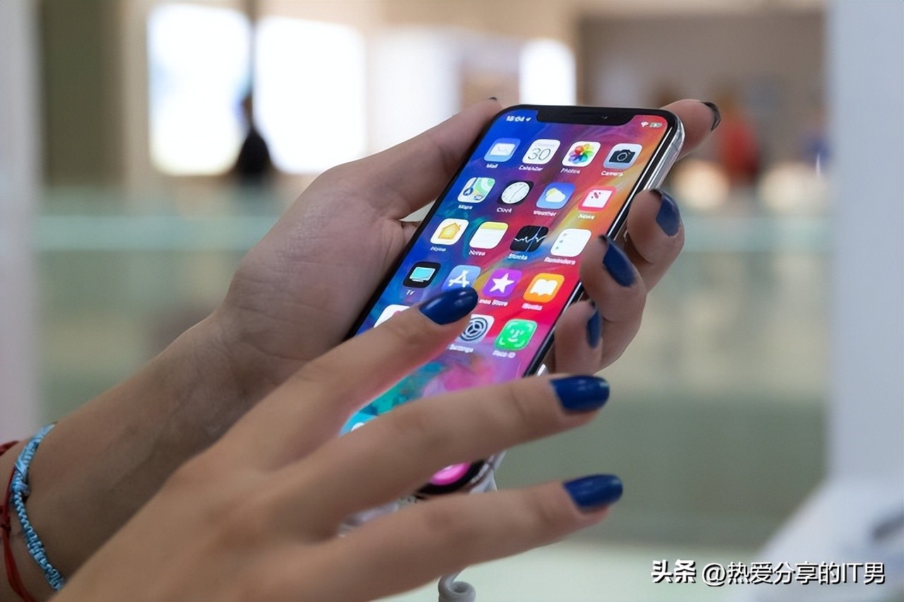 Where does the "high-end sense" of Apple mobile phones come from? - iMedia