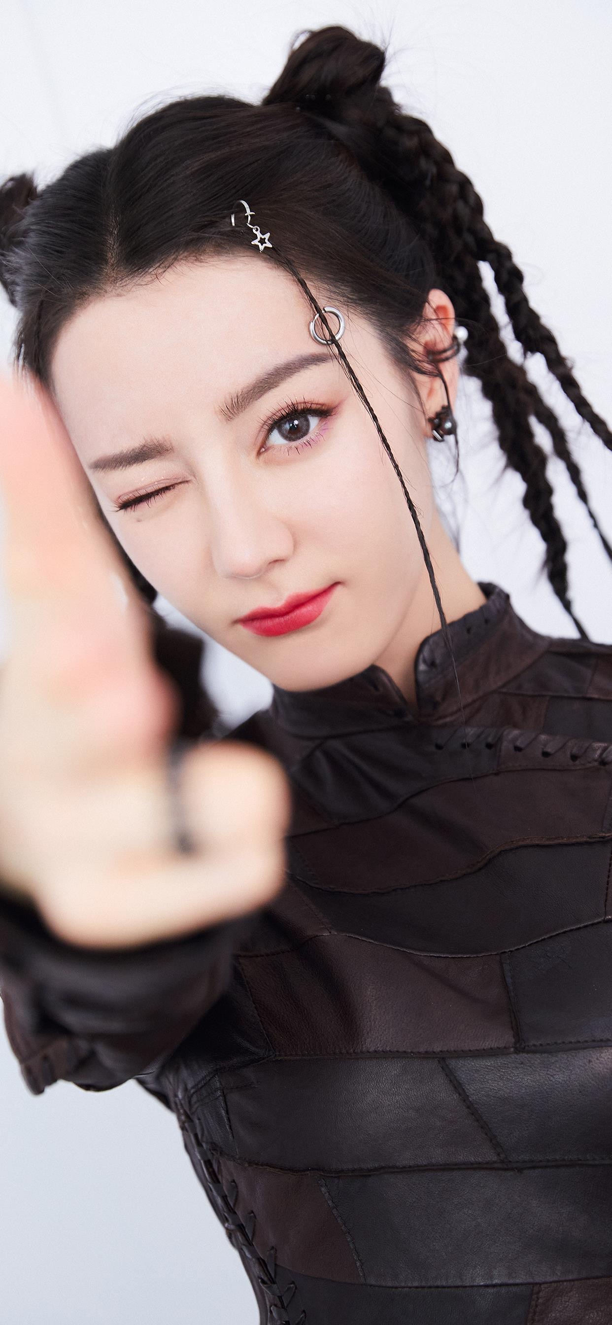 Dilireba wallpaper | small and exquisite - iNEWS