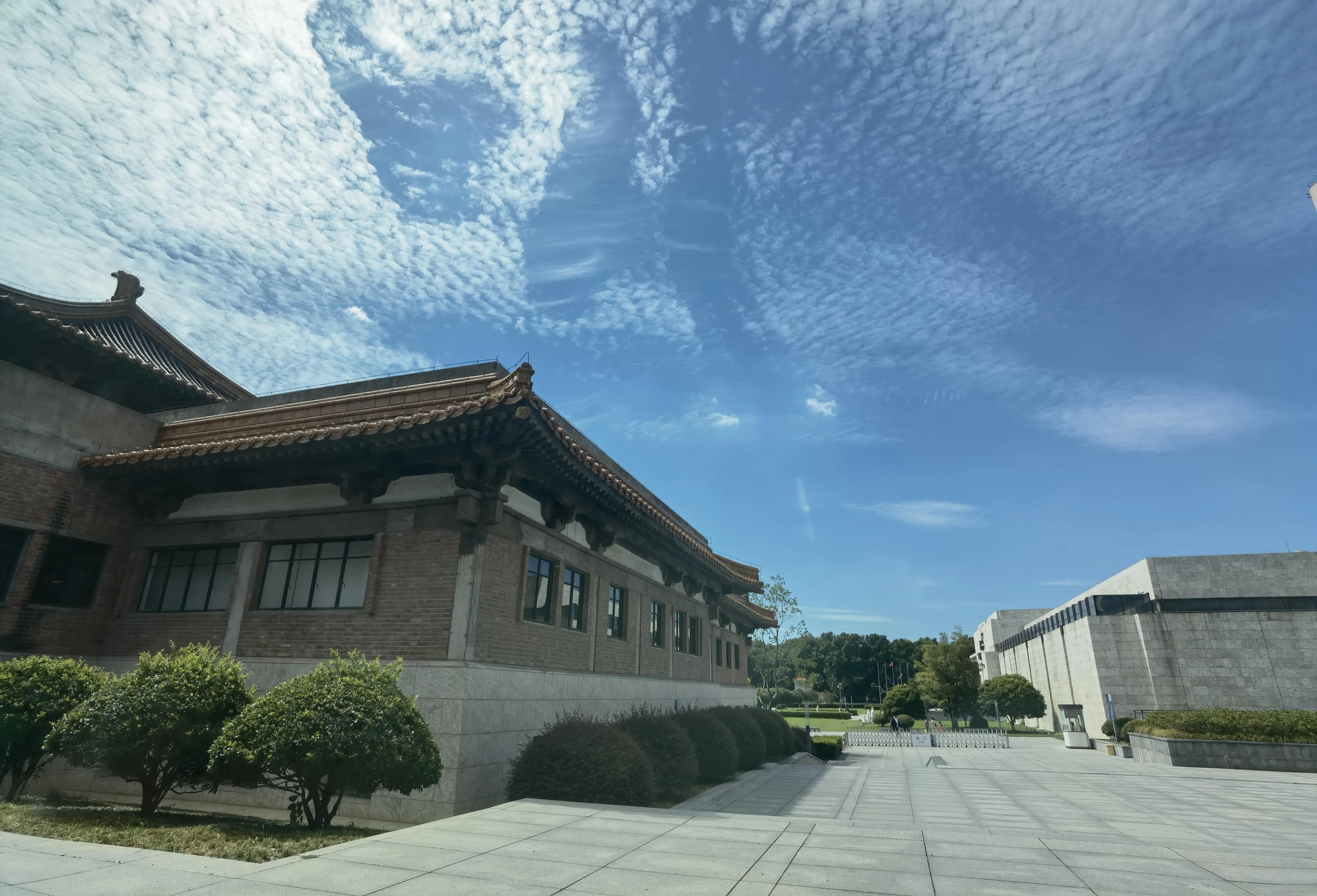 You? Brave the high temperature of more than 40 degrees to visit the ...